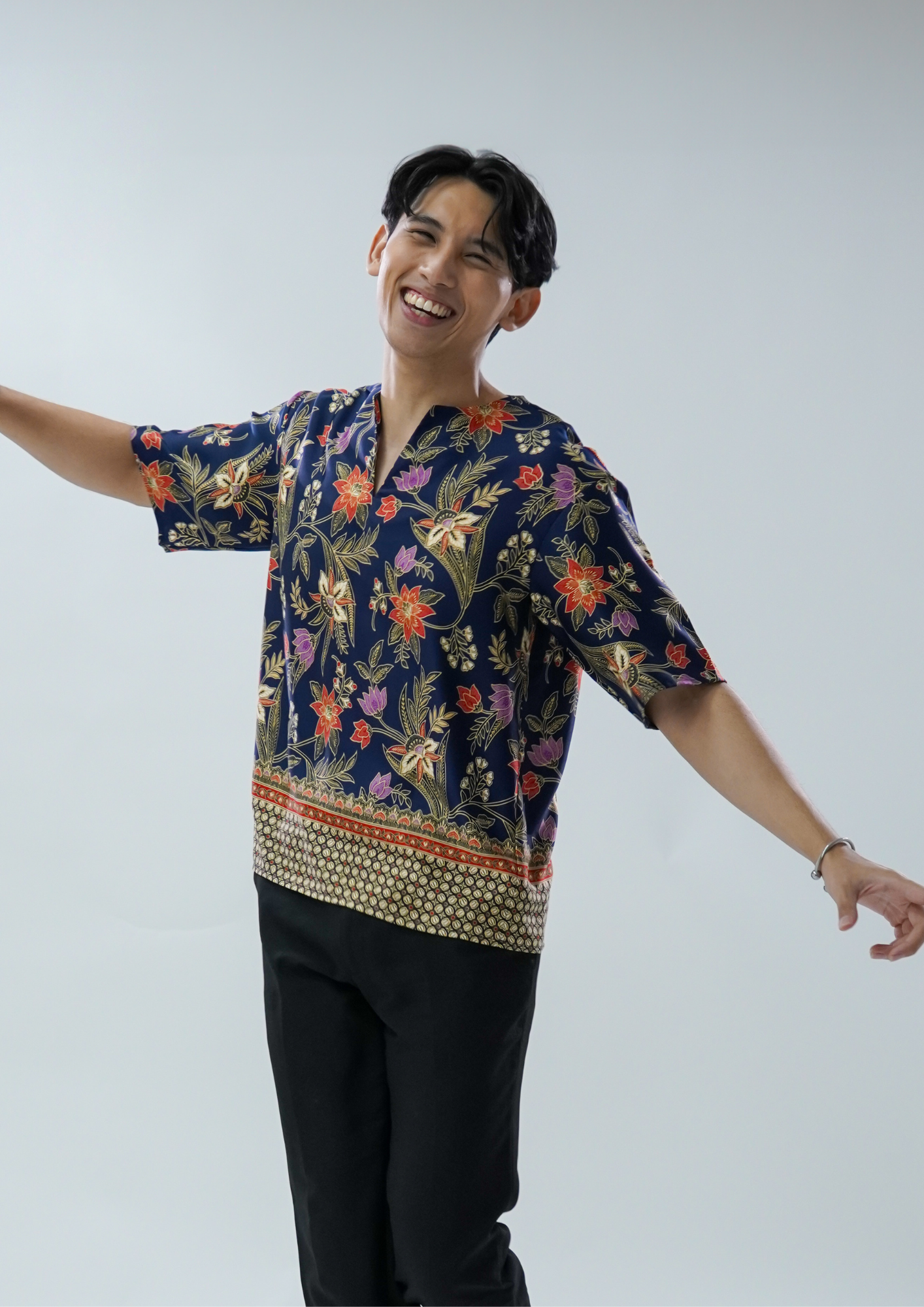 Inisaya Bisikan Bumi | Wira Shirt ( Satin ) – inisaya